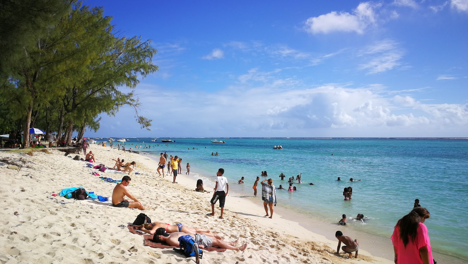 Mauritius — insula paradisului la poalele muntelui Le Morne Brabant